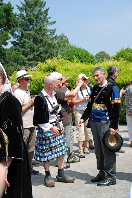 FolkCostume&Embroidery: A Closer View of Breton Costumes part 3 ...