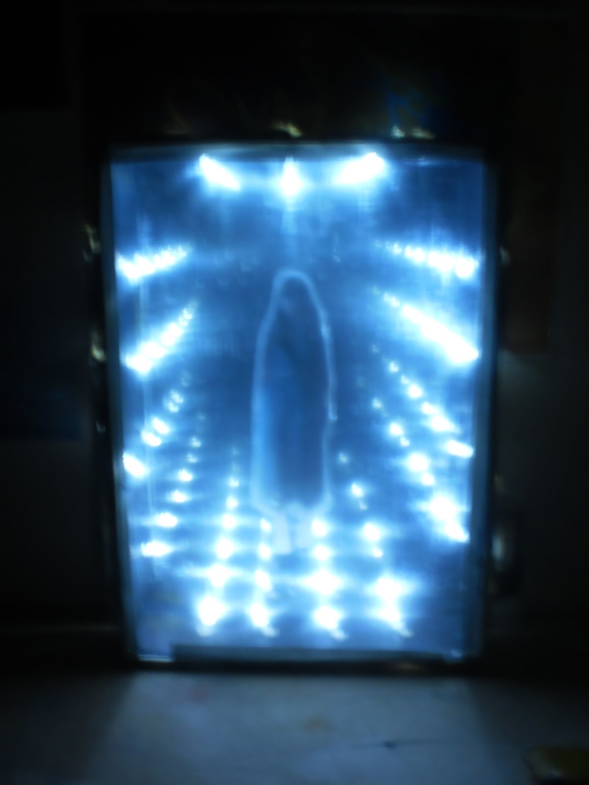 MariaJones: Haunted Infinity Mirrors