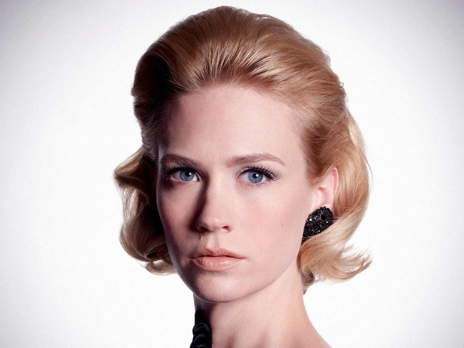Photos of Trendy American Actress and Model January Jones ~ Funky Pics ...