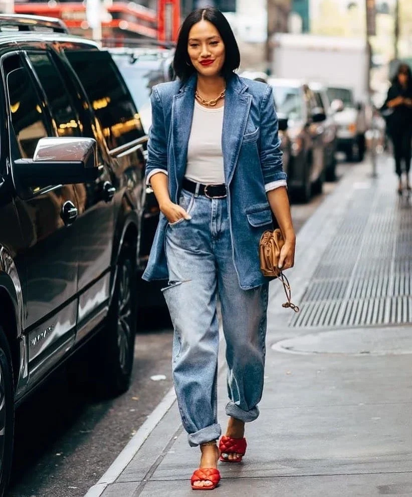 What to wear with blue jeans? 200 looks to inspire you! | Melody Jacob