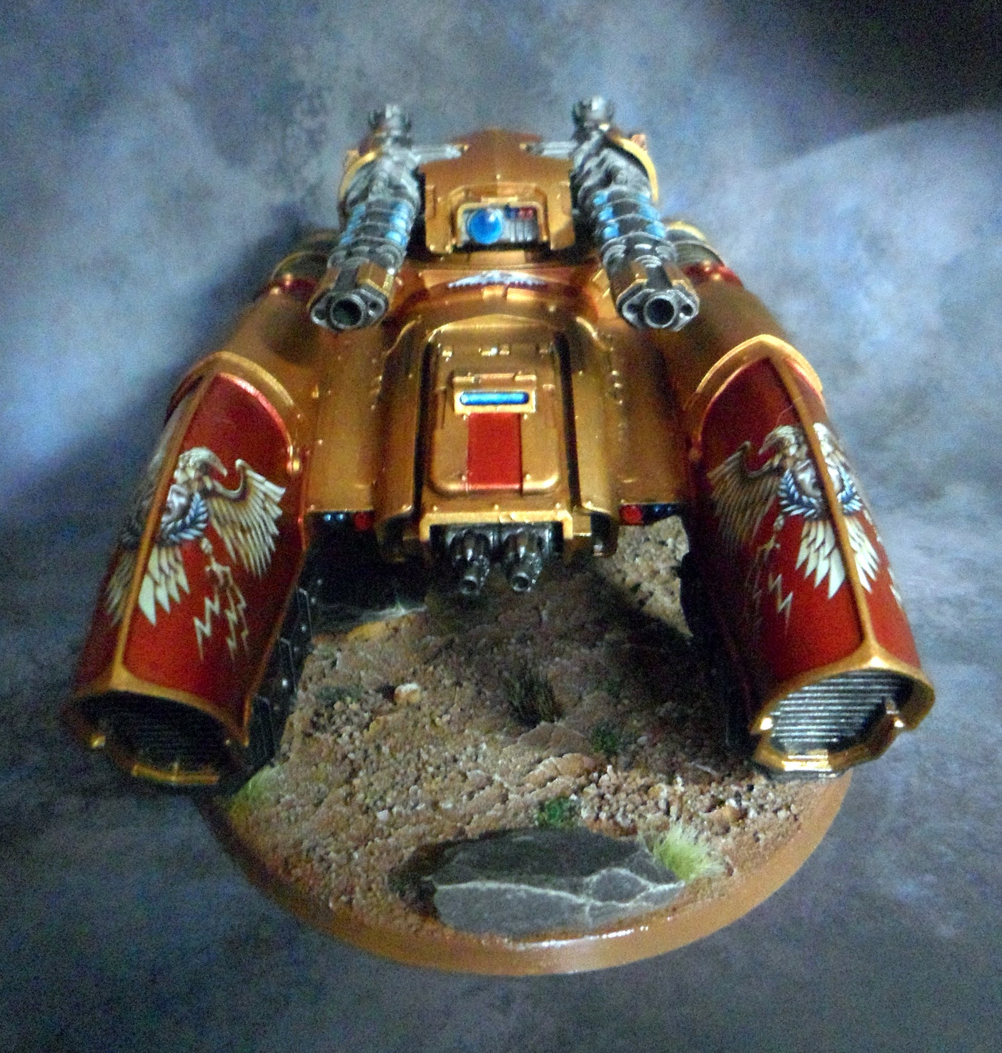 WeeMen: Adeptus Custodes - Caladius Grav Tank