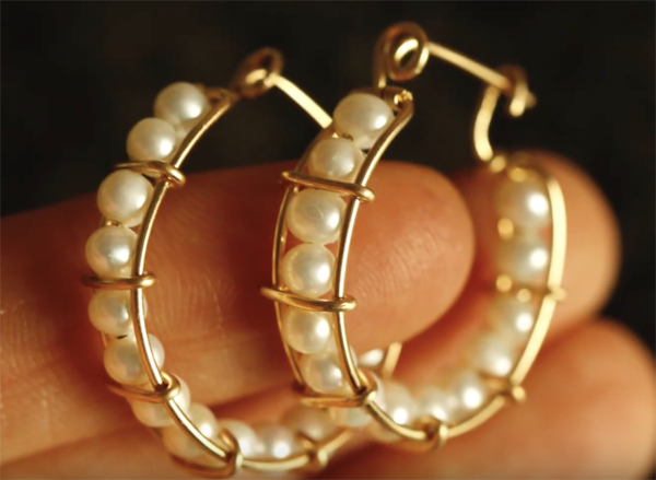 Wire Wrapped Pearl Hoop Earrings Tutorial / The Beading Gem