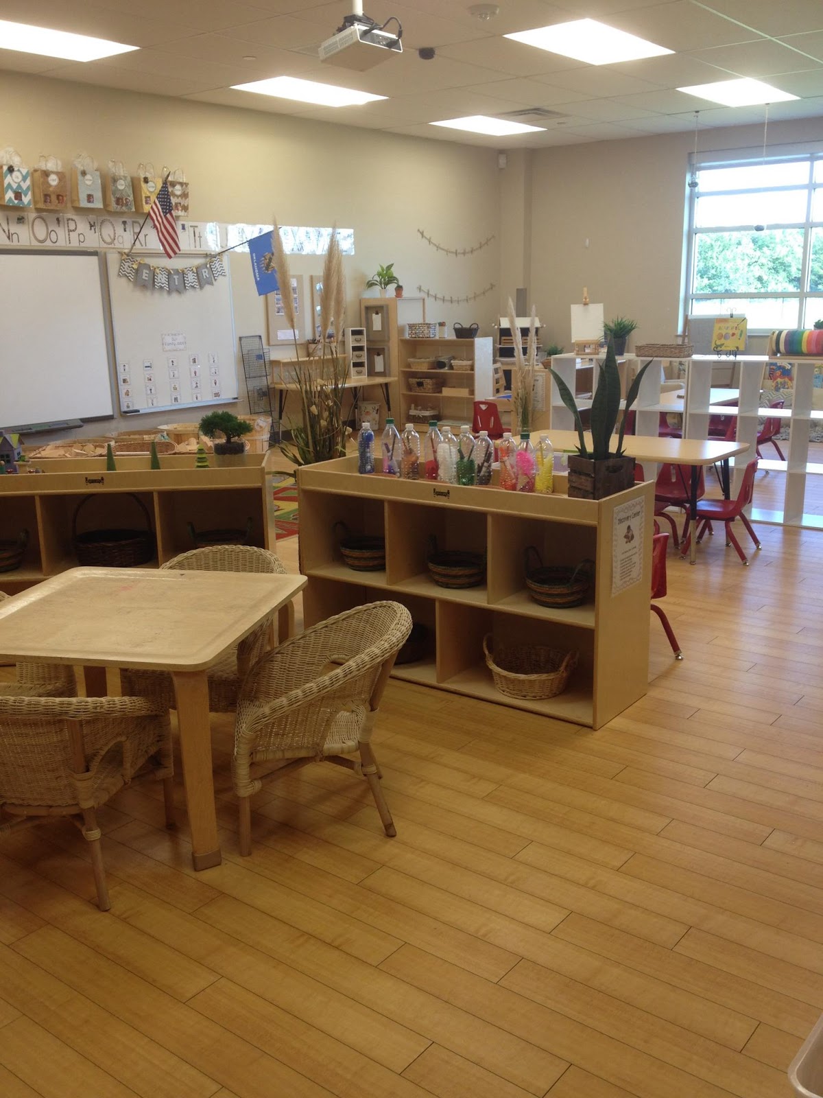 Pre-K Tweets: Pre-K (and kinder!) room arrangements!
