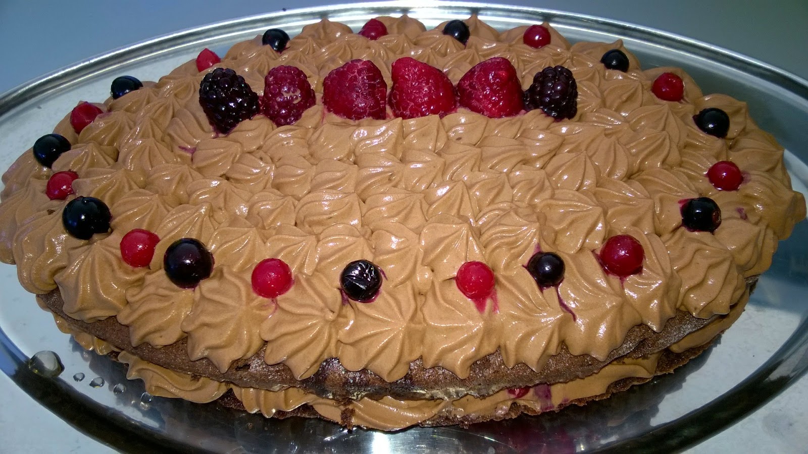 Gâteau chocolat mousse choco, fruits rouges