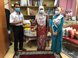 Perpustakaan IPG Kampus Raja Melewar: Sumbangan buku ke Pusat Sumber ...