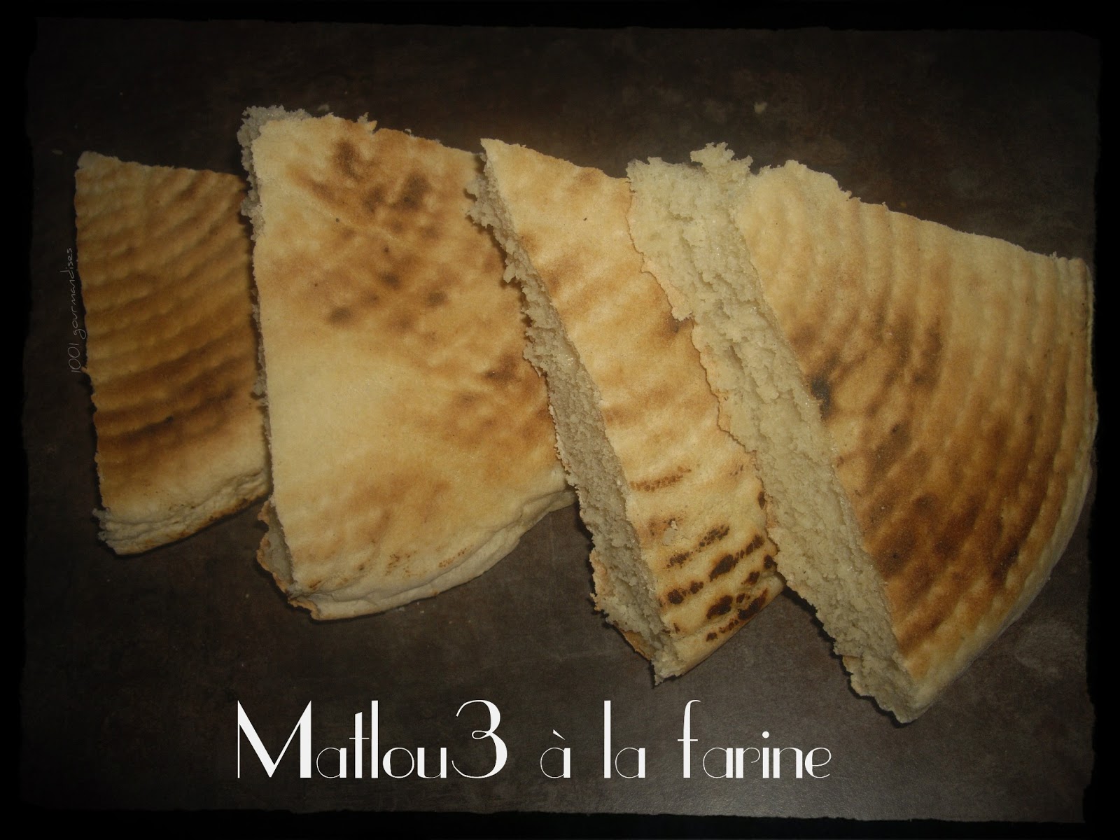 1001 Gourmandises: Matlou3 à la farine (ou khoubz tagine) pain algérien