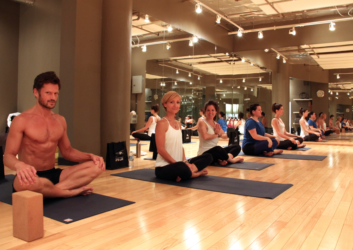 The Yorkville Club in Downtown Toronto | Toronto Teacher Mom