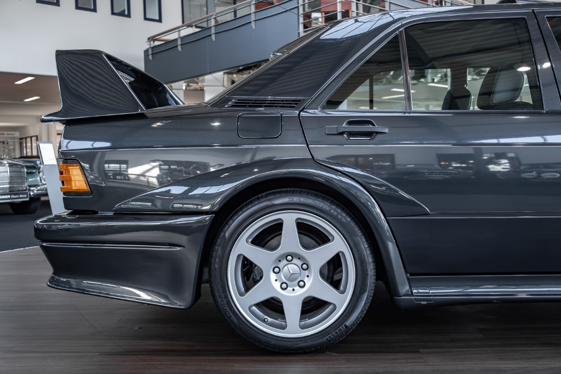 Mercedes-Benz W 201 190 E 2.5-16 Evolution II Technische Daten