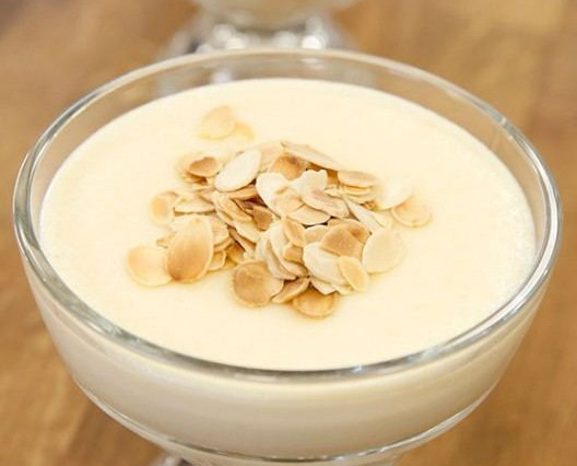 Tembleque ("Shaky"), coconut pudding - Media Hora para Cocinar