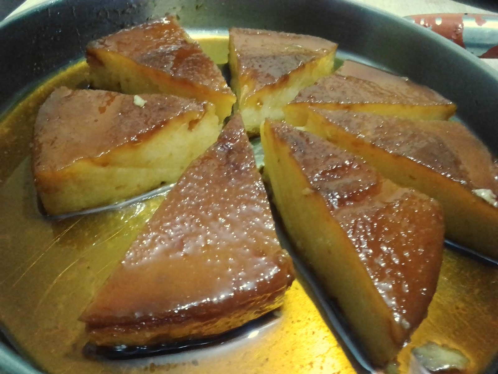 Bread custard caramel pudding