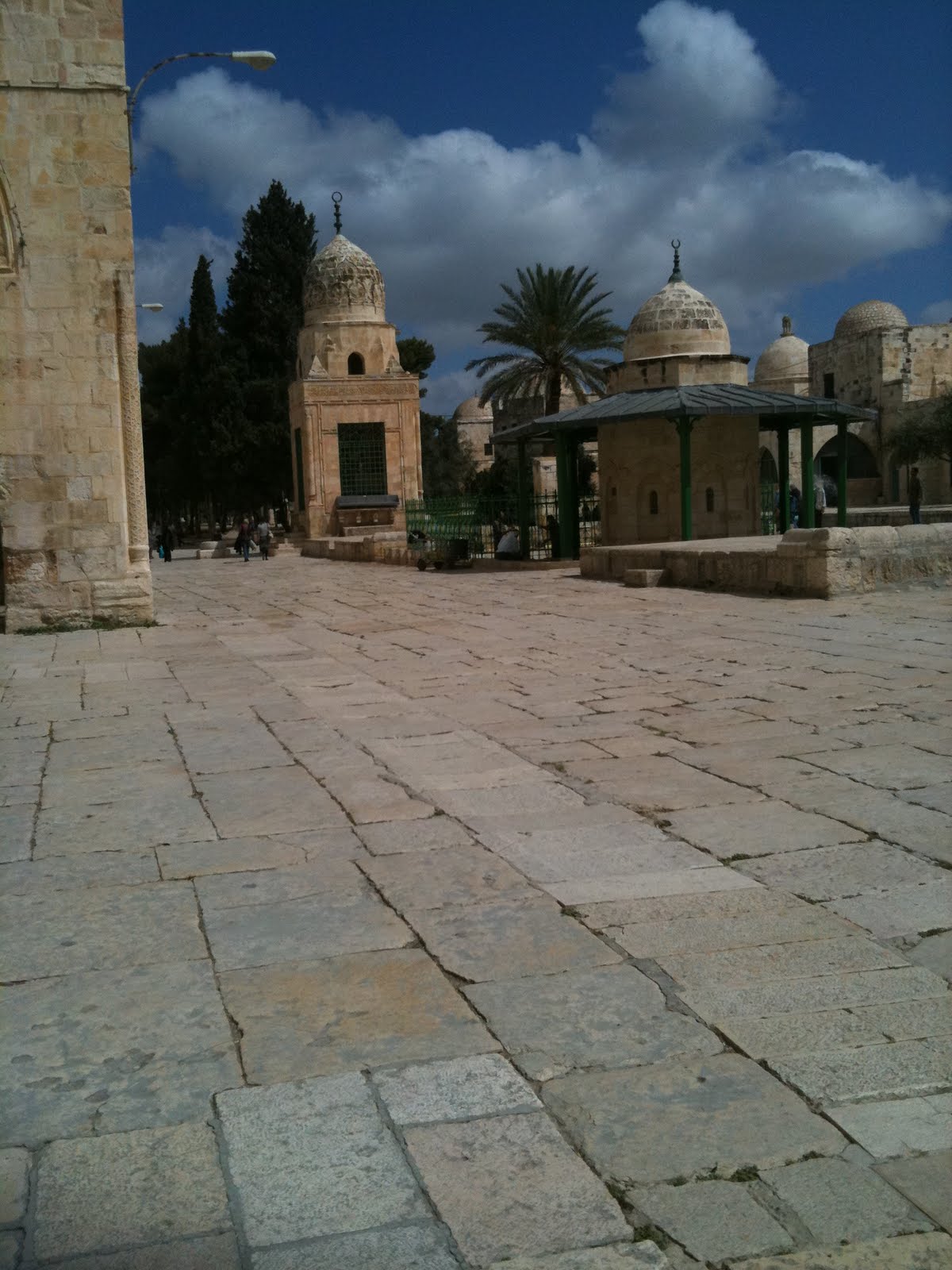 Ascending Har HaBayit - The Jerusalem Post