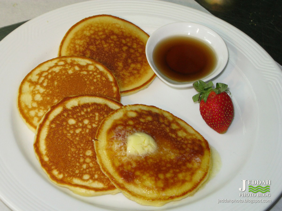Jeddah Photo Blog: Pan Cake with Honey