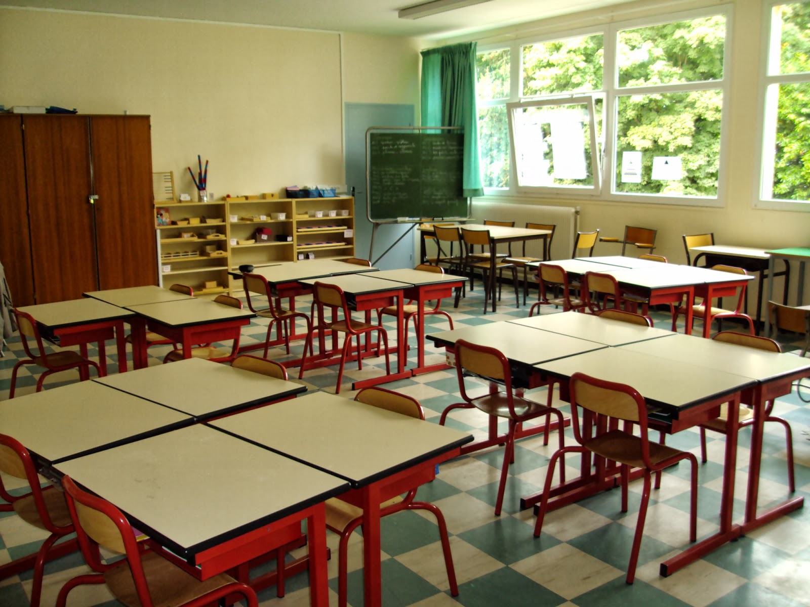 Trois dans le petit nid: Ma classe