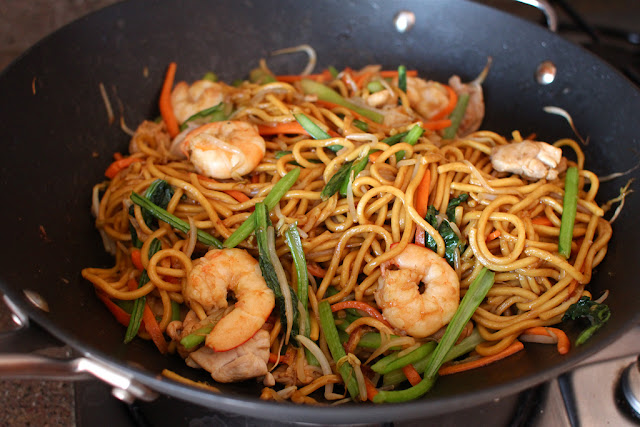 Food Endeavours of the Blue Apocalypse: Stir Fried Hokkien Noodles