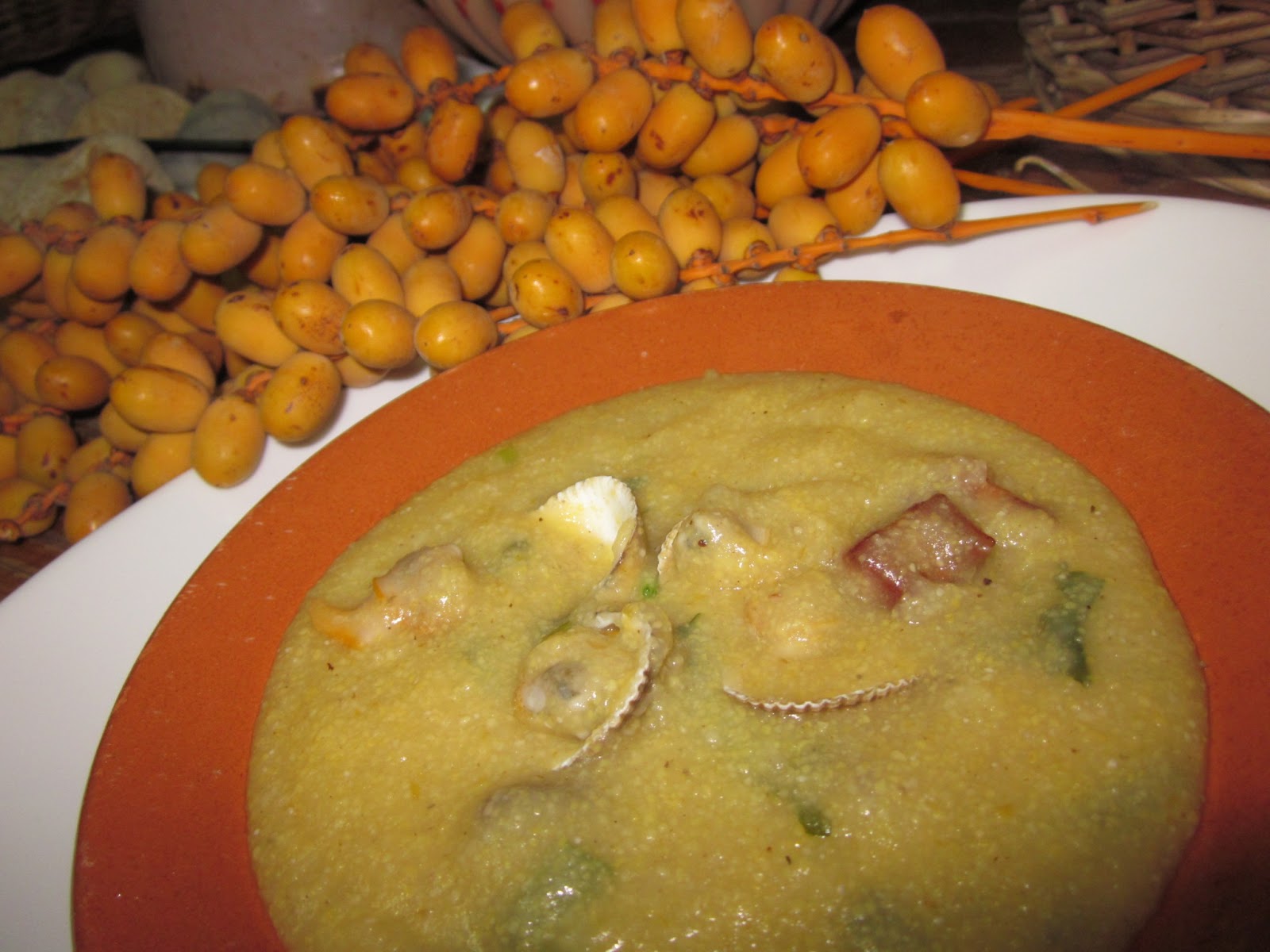 Pratos y Panelas: Xarém ou Papas de Milho com Berbigão