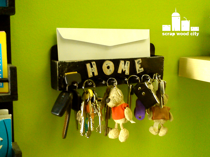 scrap wood city: Make a rustic key and envelope hanger for your home