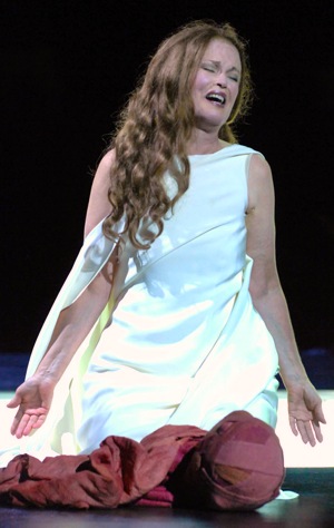 Opera Fresh: June Anderson Sings "Salomé" For Opéra Royal de Wallonie