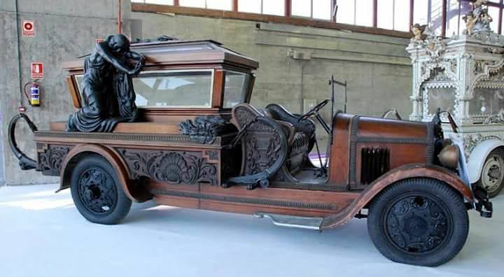 MUSCLE CAR COLLECTION : Classic Gothic Car