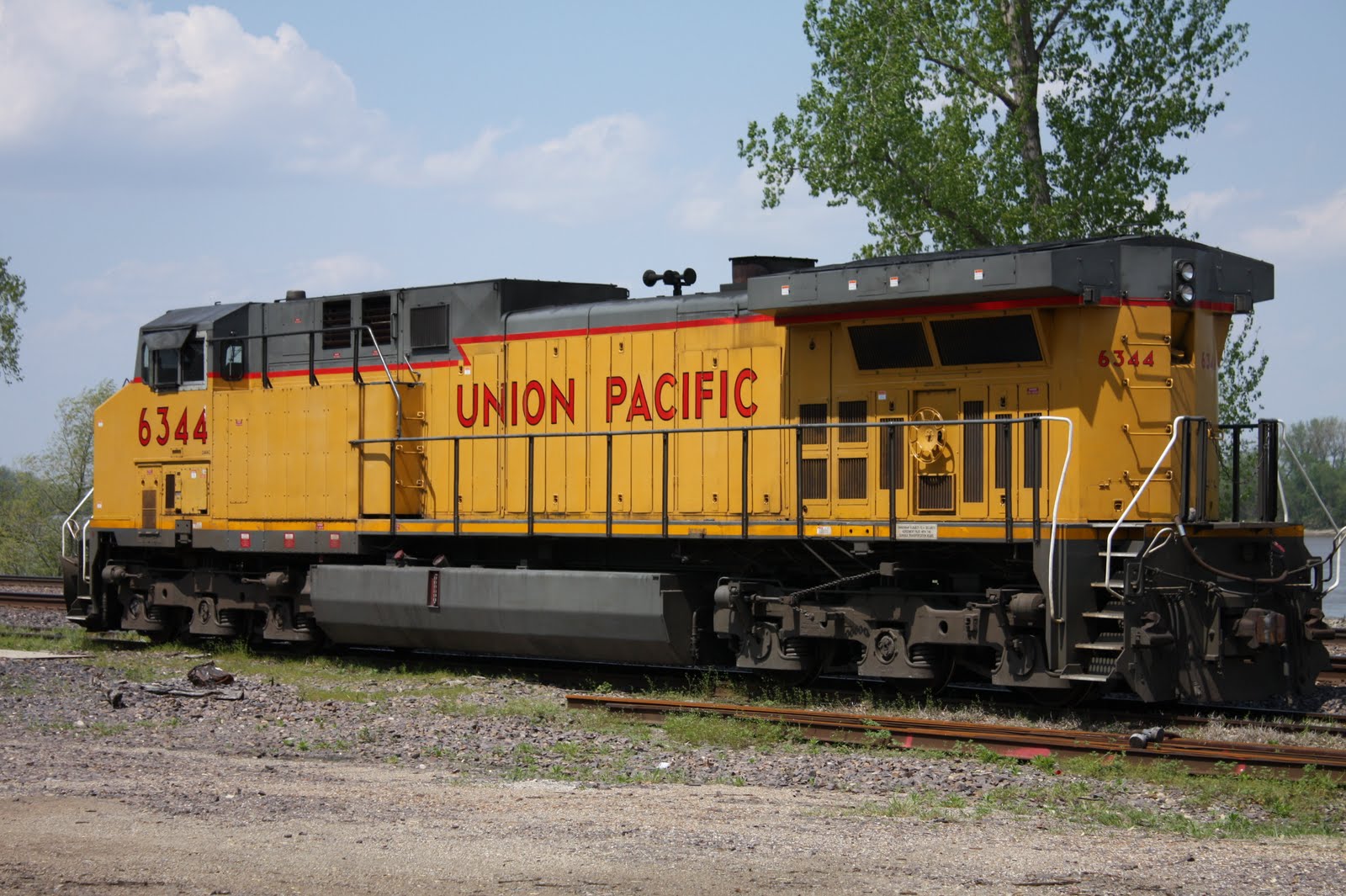 Cashjocky's Photos: Yellow Locomotive