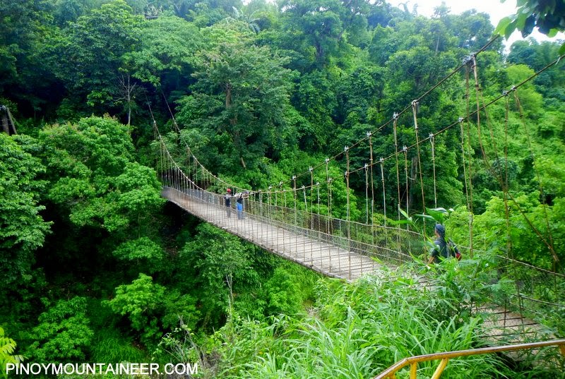 Tourist Attractions in Bataan (Philippines): Kanawan Hanging Bridge