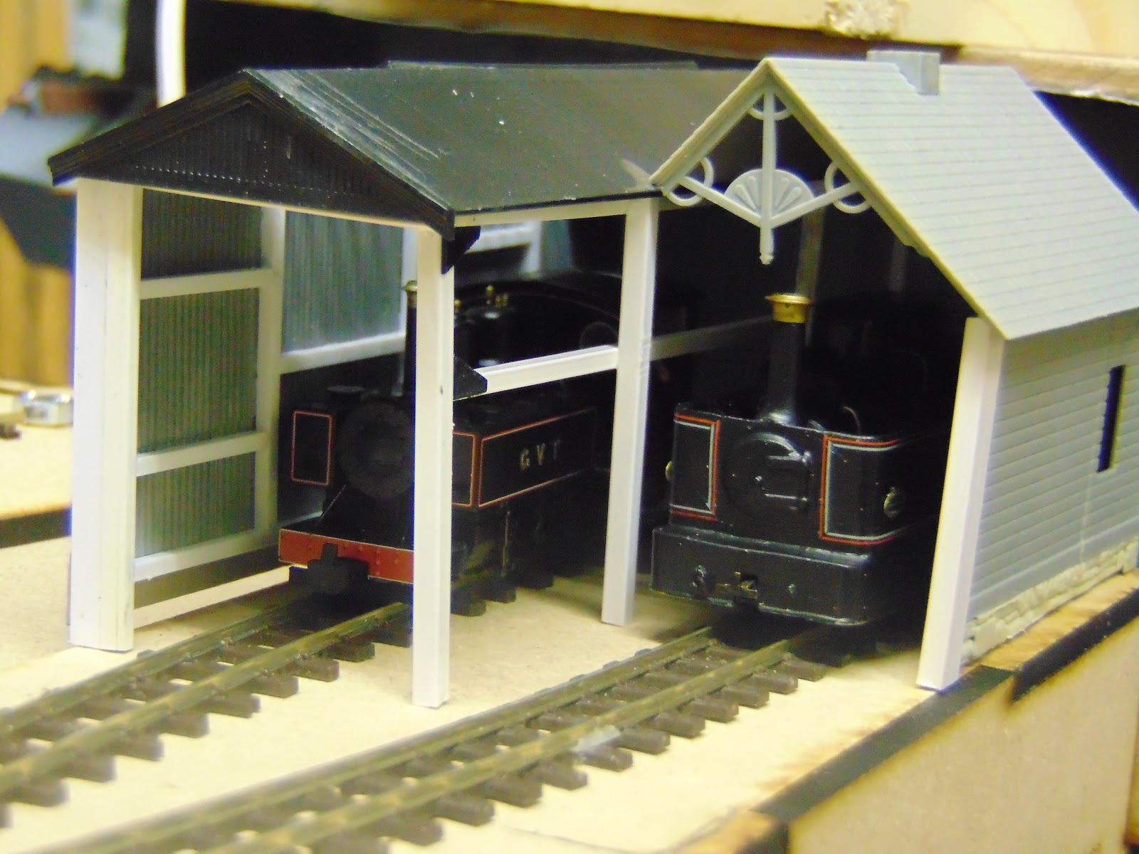 Dorset Railway Modelling: 009 GVT Engine Shed- build continues.