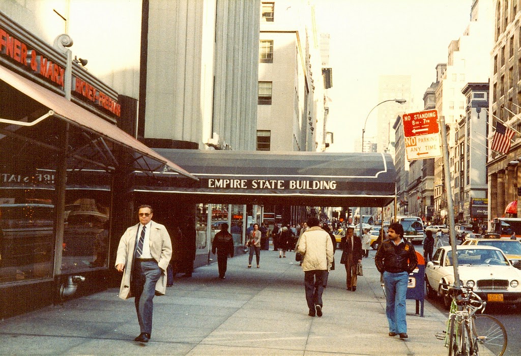 Amazing Photographs Capture Street Scenes of New York City in 1982-1983 ...