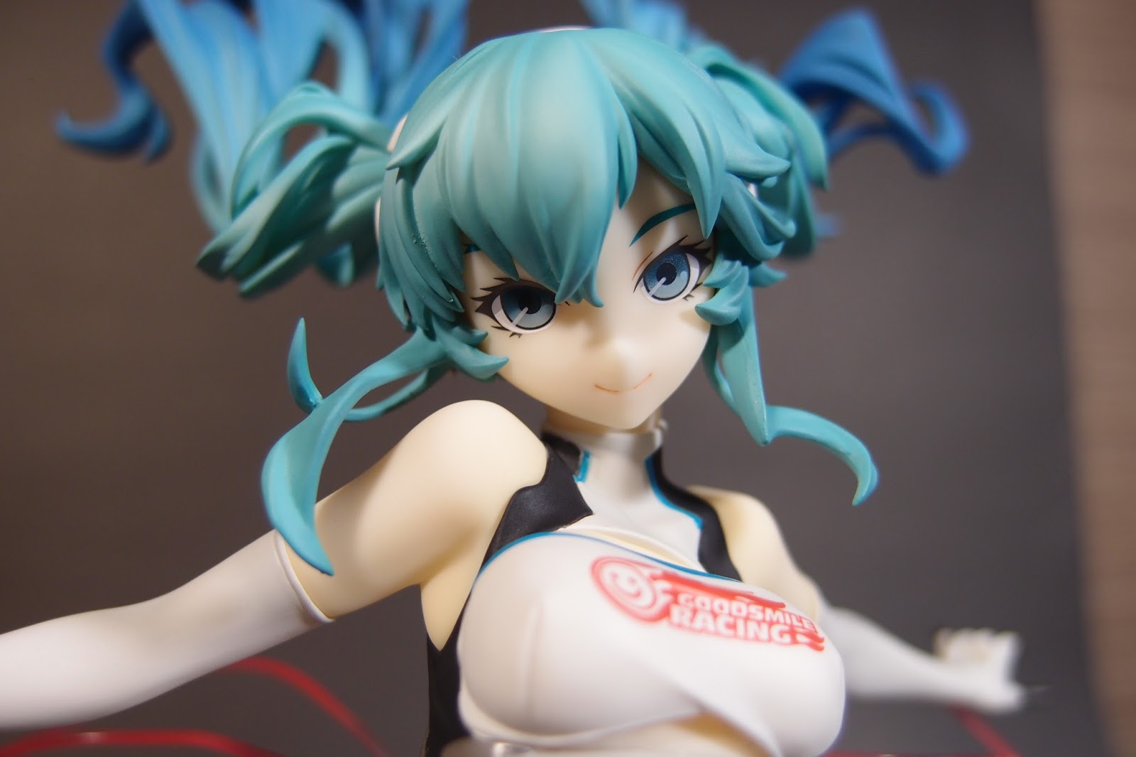 DAIVAN: [PVC 模型] 賽車初音 GSC レーシングミク 2014 Ver. 1/8 PVC