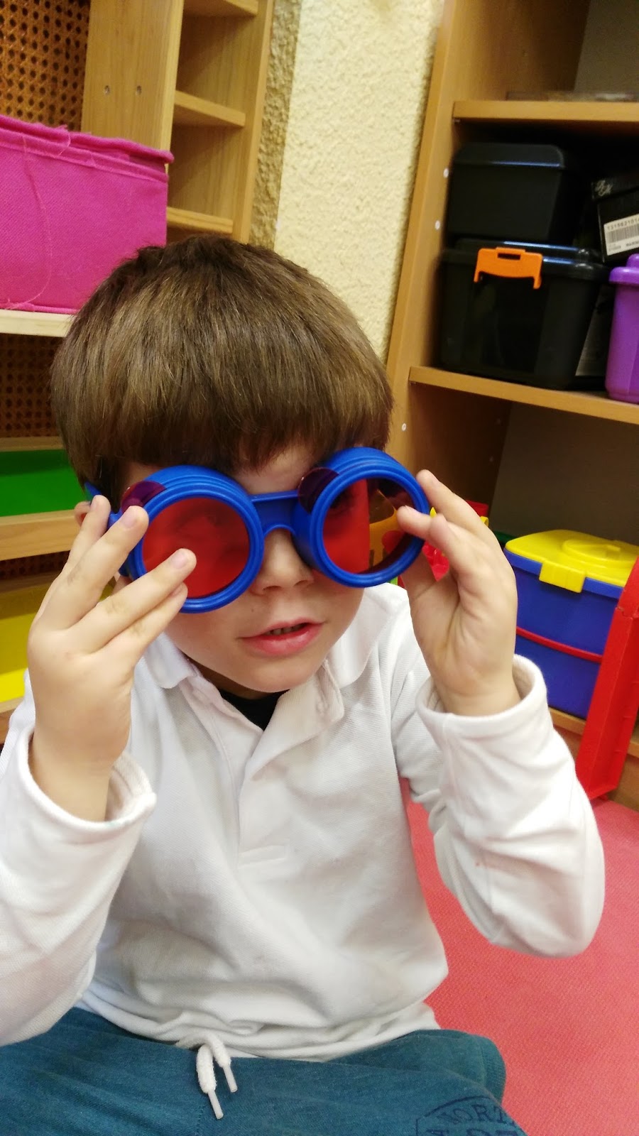 Hormigas informáticas: JUGAMOS CON LOS SENTIDOS