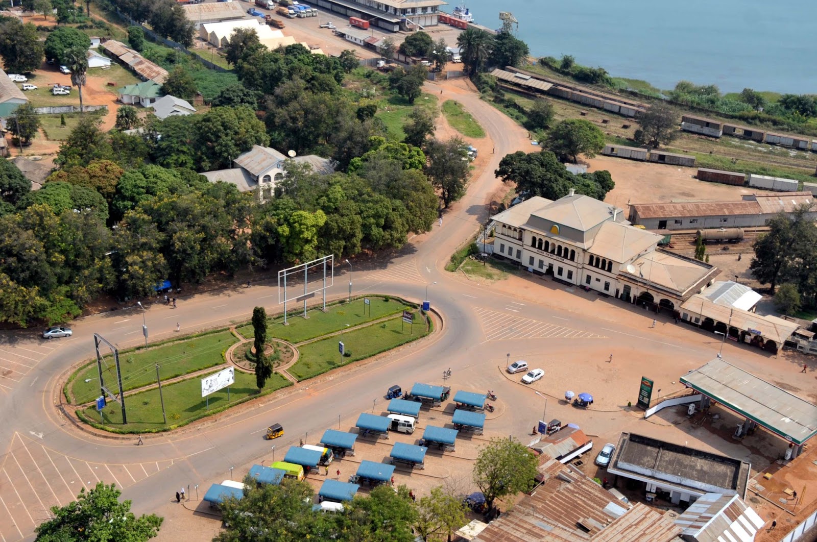 SUKARI "YAKAUKA" MANISPAA YA KIGOMA-UJIJI, HATA ILE YA KILO SH. ELFU ...