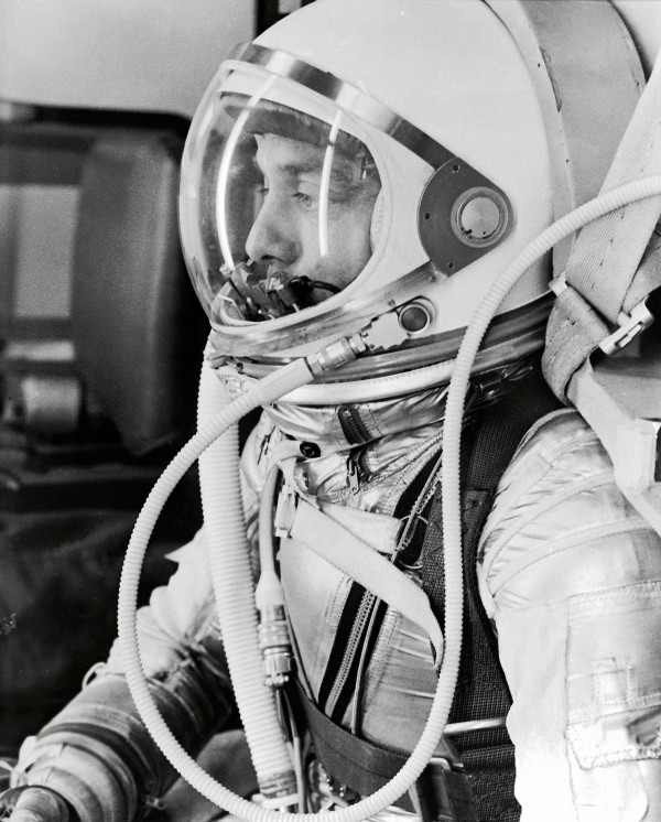 ΑΓΓΙΓΜΑ ΦΥΣΙΚΗΣ...: Σαν σήμερα ... 1961, ο πρώτος Αμερικανός ...