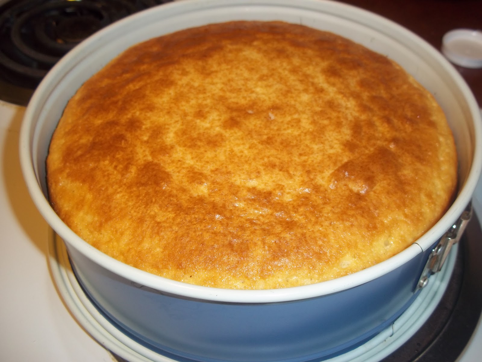 The Daily Smash: Lemon Cream Cake