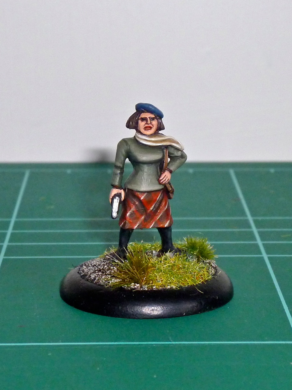 Analogue Hobbies: From PhilH: 28mm Pulp Action Femme Fatale and Pink ...