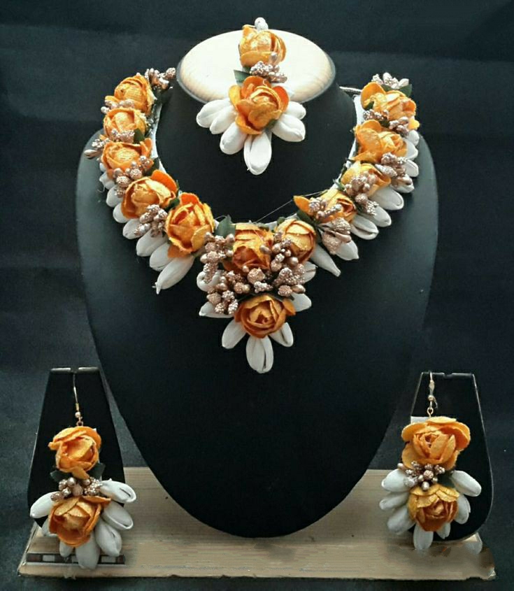 Floral jewellery sets