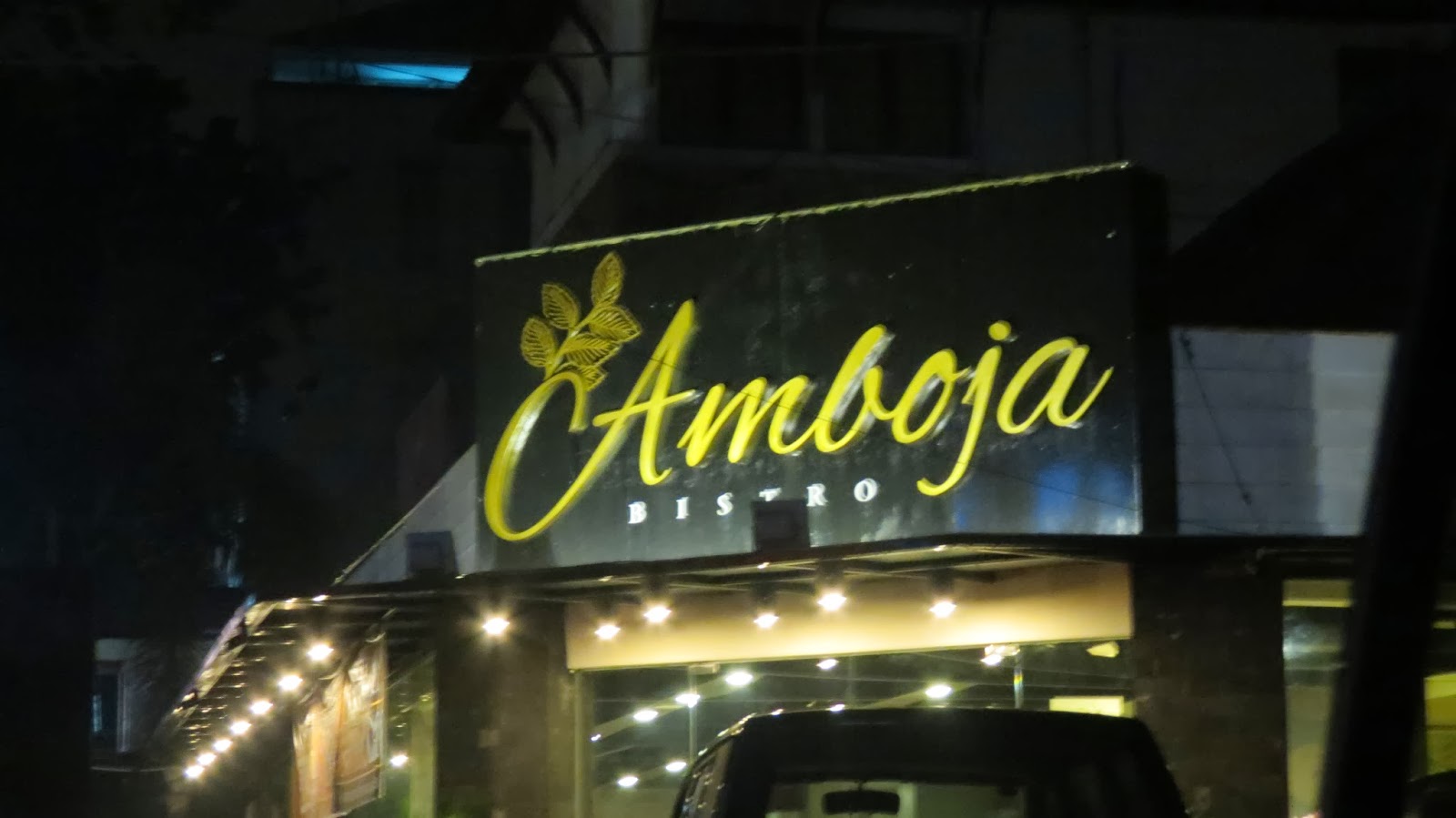 Surabaya Food Stalls & Restaurant: Amboja Bistro Diponegoro