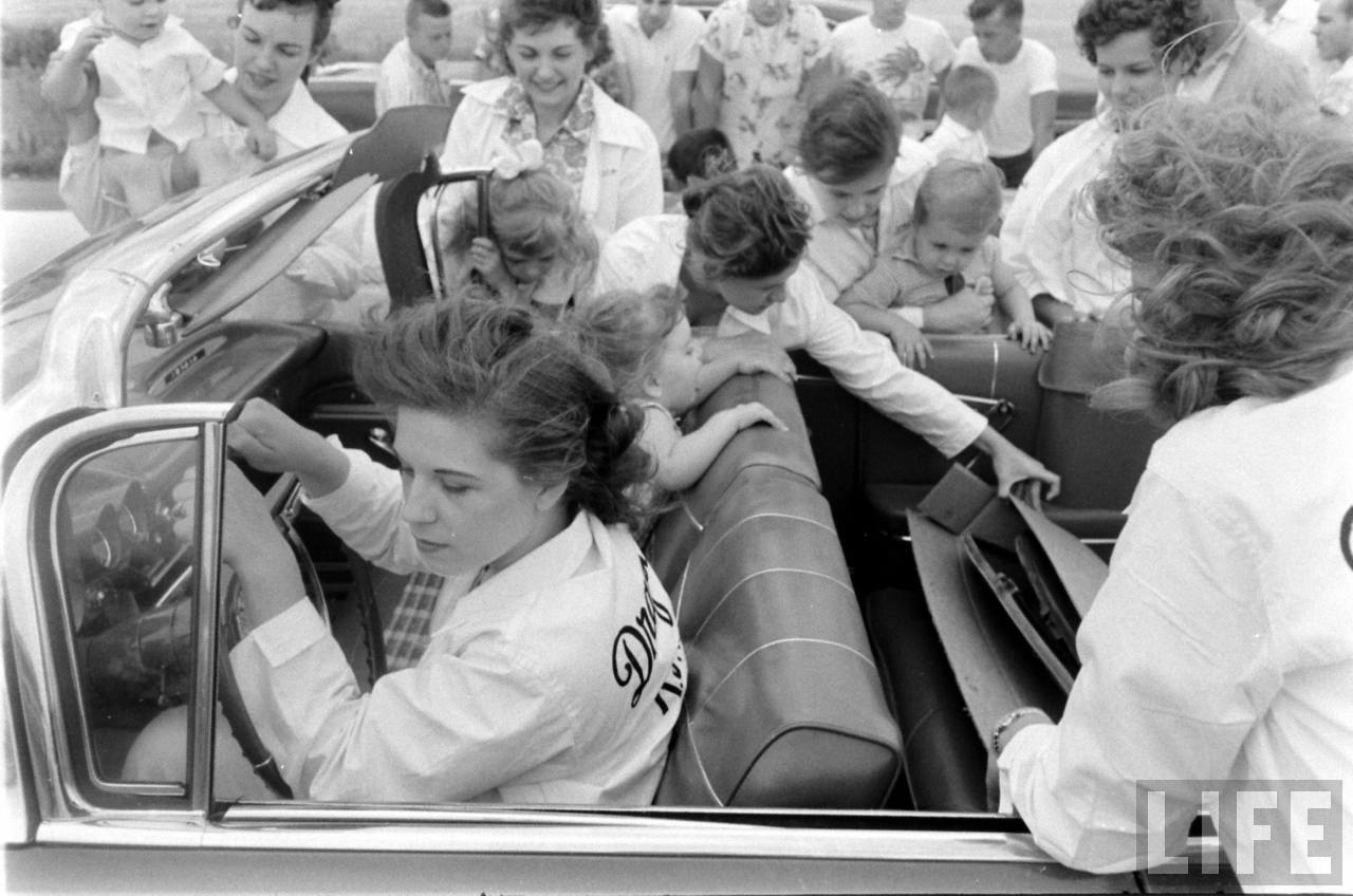 The Dragettes: Pictures of the Kansas City’s All-Girl Hot Rod Club in ...