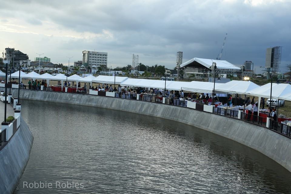 Gaisano Iloilo City Center topping off ceremony