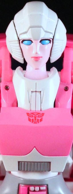 She's Fantastic: Transformers Masterpiece - ARCEE!