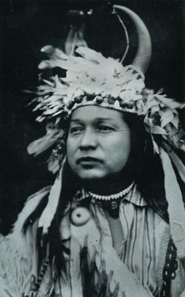 33 Incredible Portrait Photos of Native Americans in the Late 19th and ...