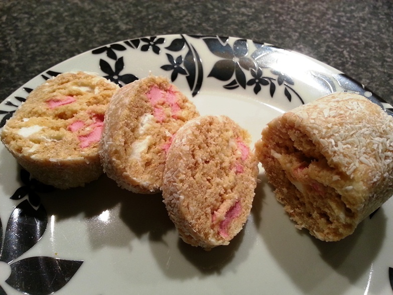 Blondie kookt: Marshmallow log a.k.a. Lolly cake a.k.a. Church windows