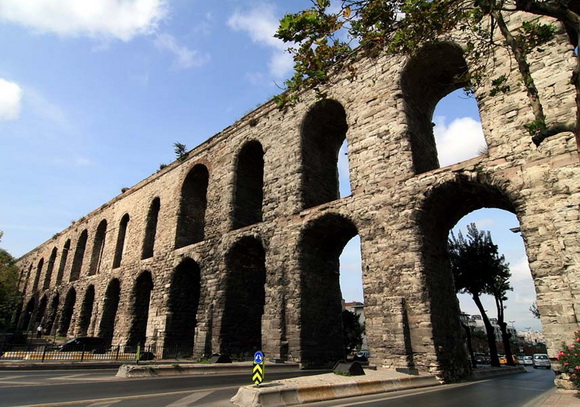 Alizul: 10 OF THE MOST IMPRESSIVE OLD AQUEDUCTS Alizul: 10 OF THE MOST IMPRESSIVE OLD AQUEDUCTS