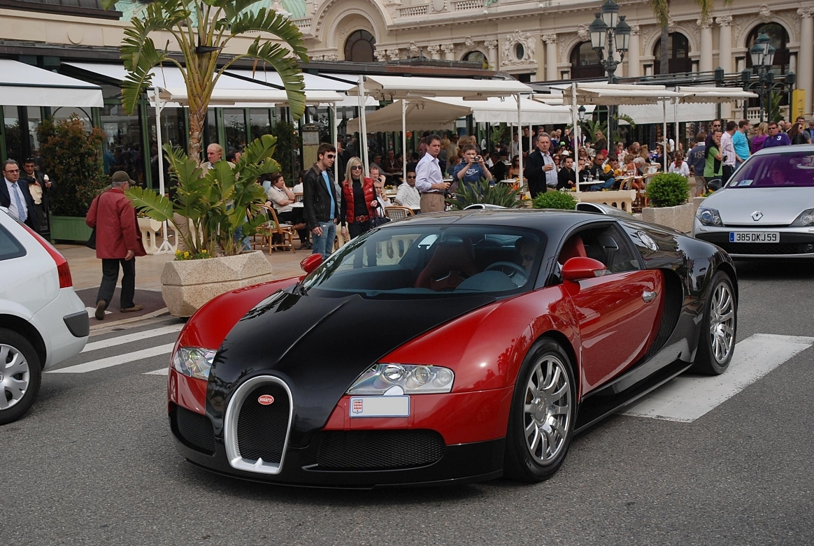 Bugatti Collection: Bugatti in the streets (2)