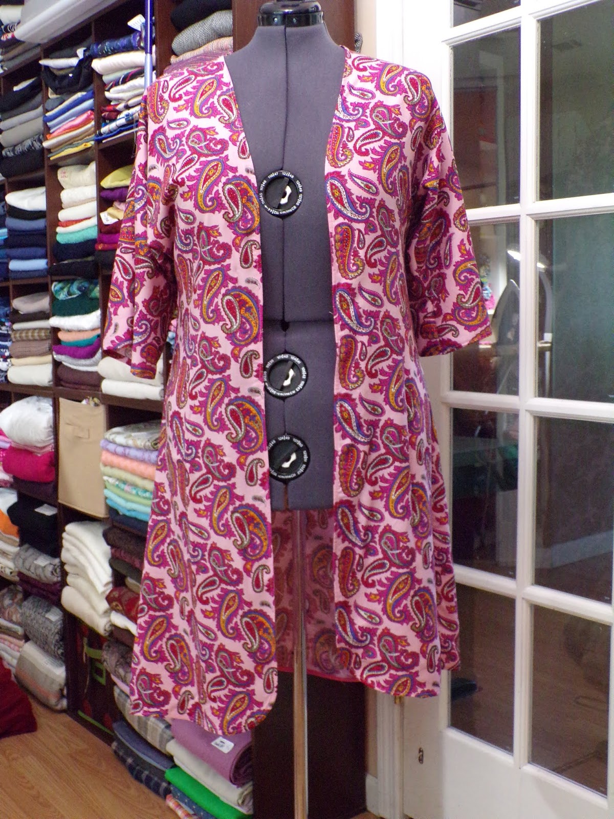 Sew Plus: Simplicity 8172 Pink Paisley Duster