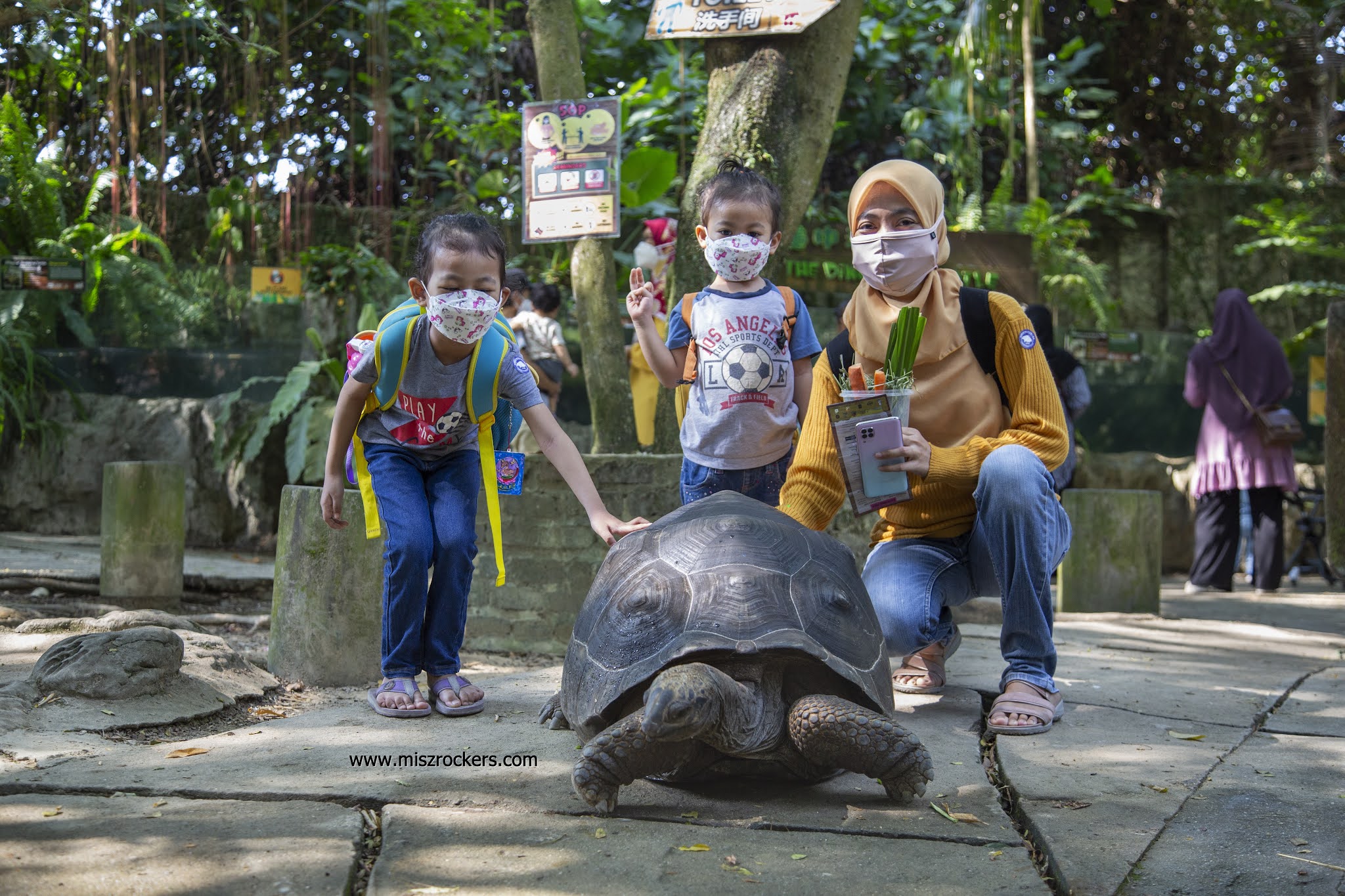 BAWA ANAK - ANAK KE FARM IN THE CITY SERI KEMBANGAN MELIHAT HAIWAN ...