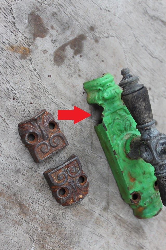 Antikpisan: Spanyolet Antik Eks Bongkaran Rumah Kuno