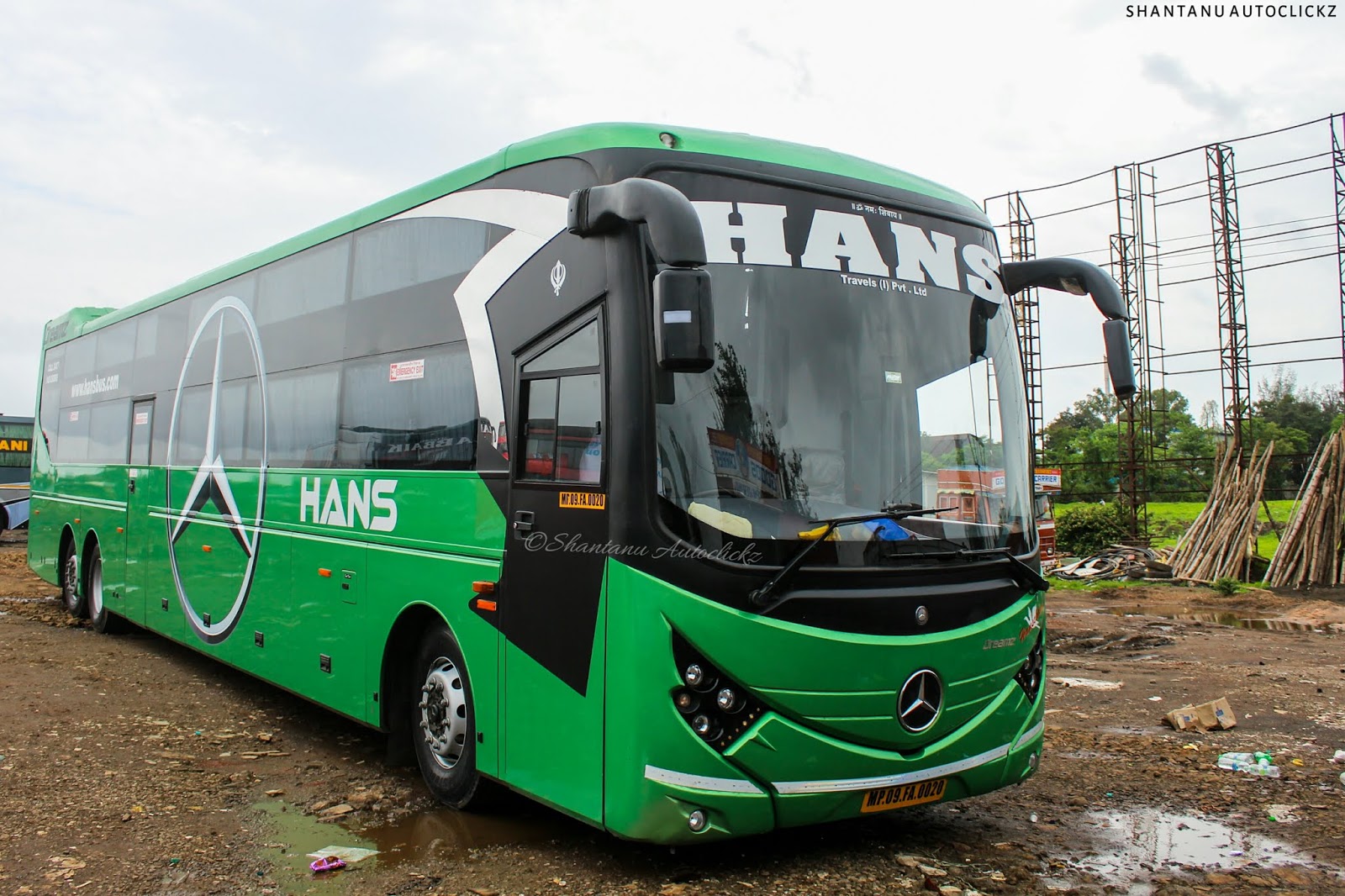 Shantanu Autoclickz: Hans Travels MG DreamZ - Mercedes Benz 2+1 AC Sleeper