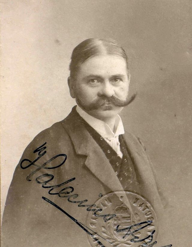 40 Cool Photos Show Unique Styles of Beards and Mustaches During ...