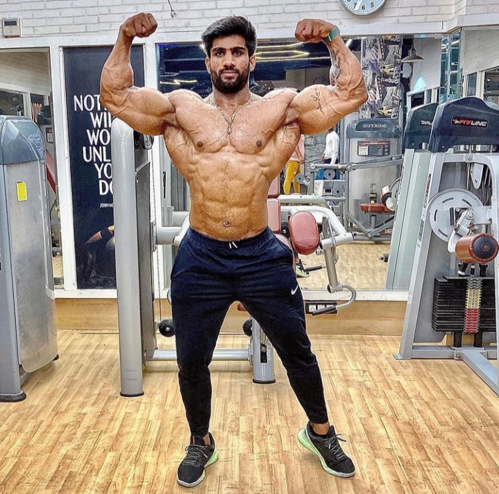 Bodybuilder Nitin Chandila Biography, Wiki, Family, Height, Diet ...