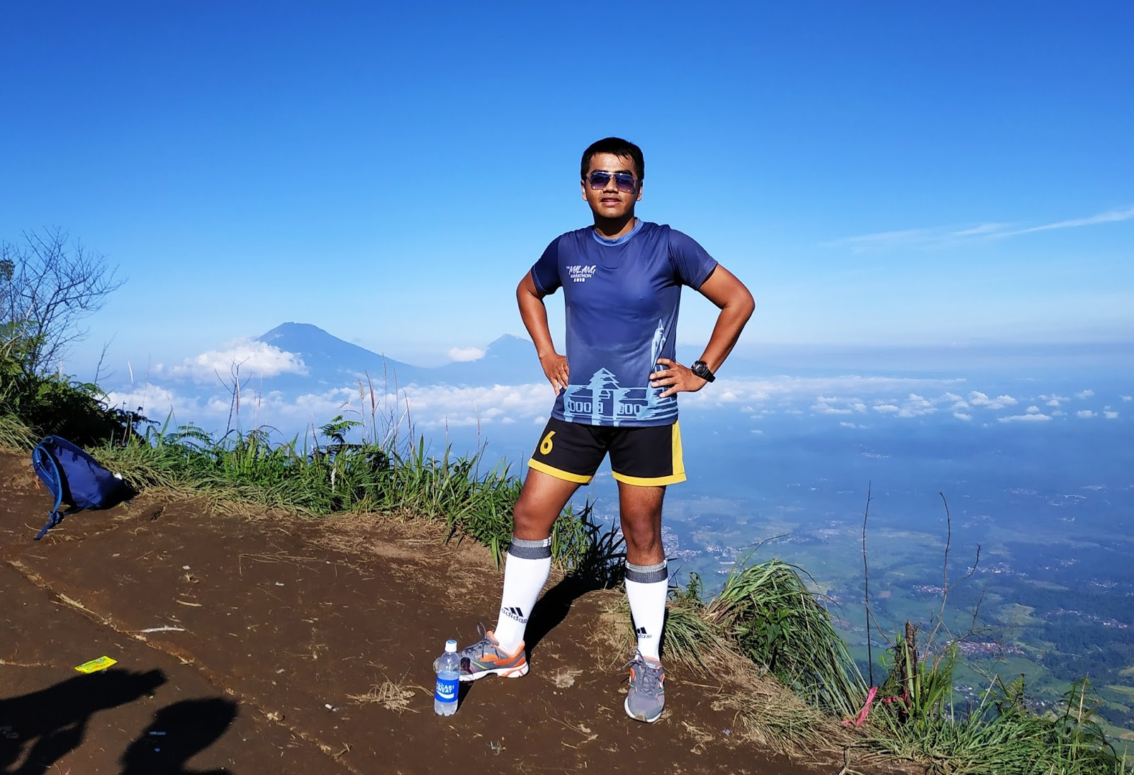 10 Tips Perlengkapan Persiapan Mendaki Gunung Tektok Untuk Pemula, Yang ...