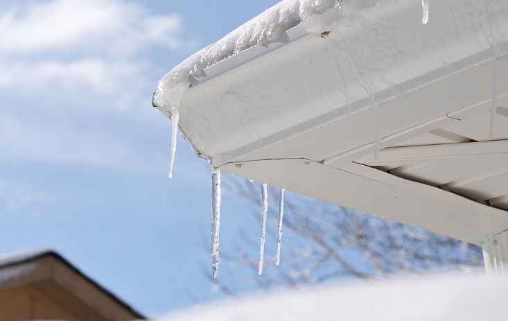 Midwest Renovation, LLC | Roof Repair Jefferson City: Ways Snow Can ...