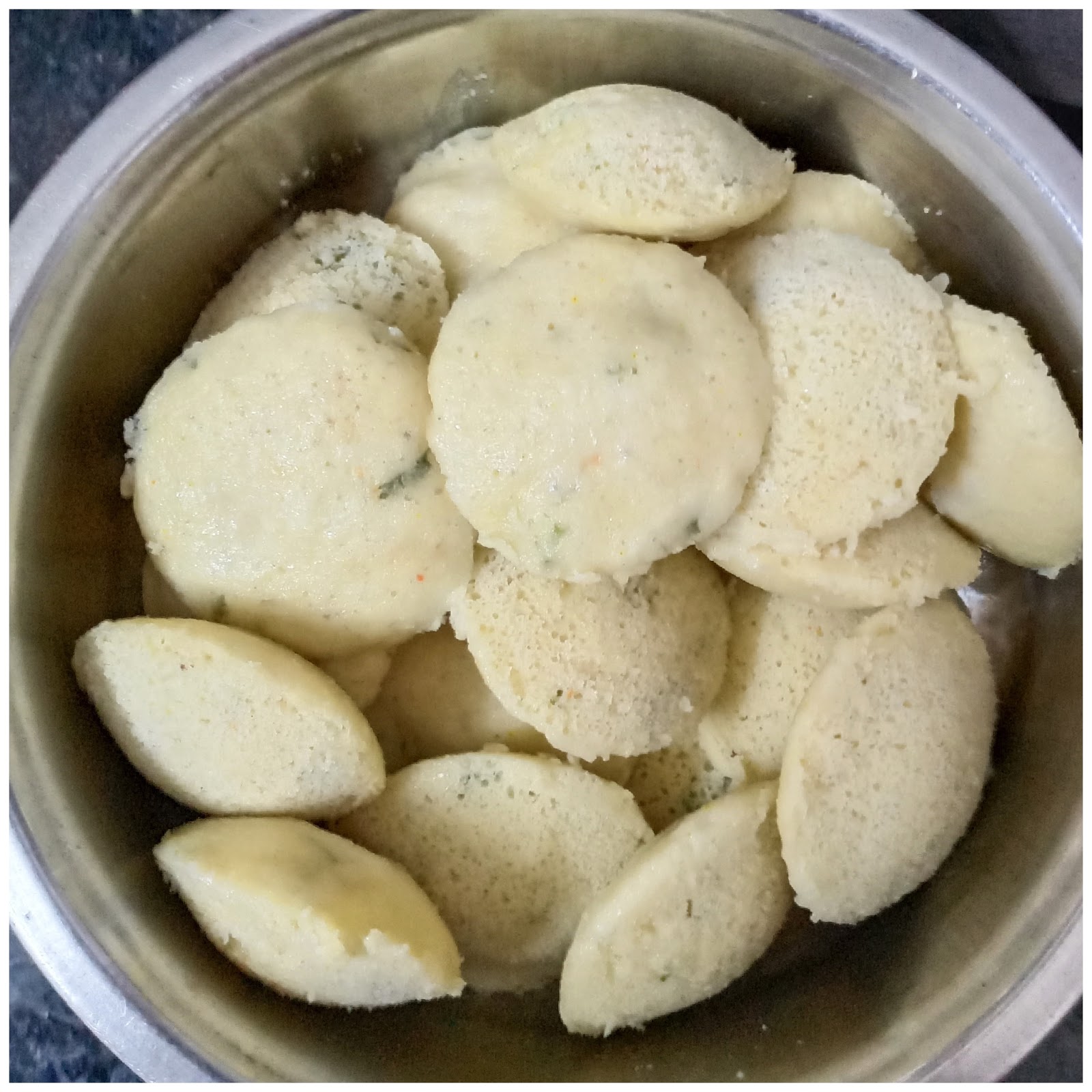Dhuska idli